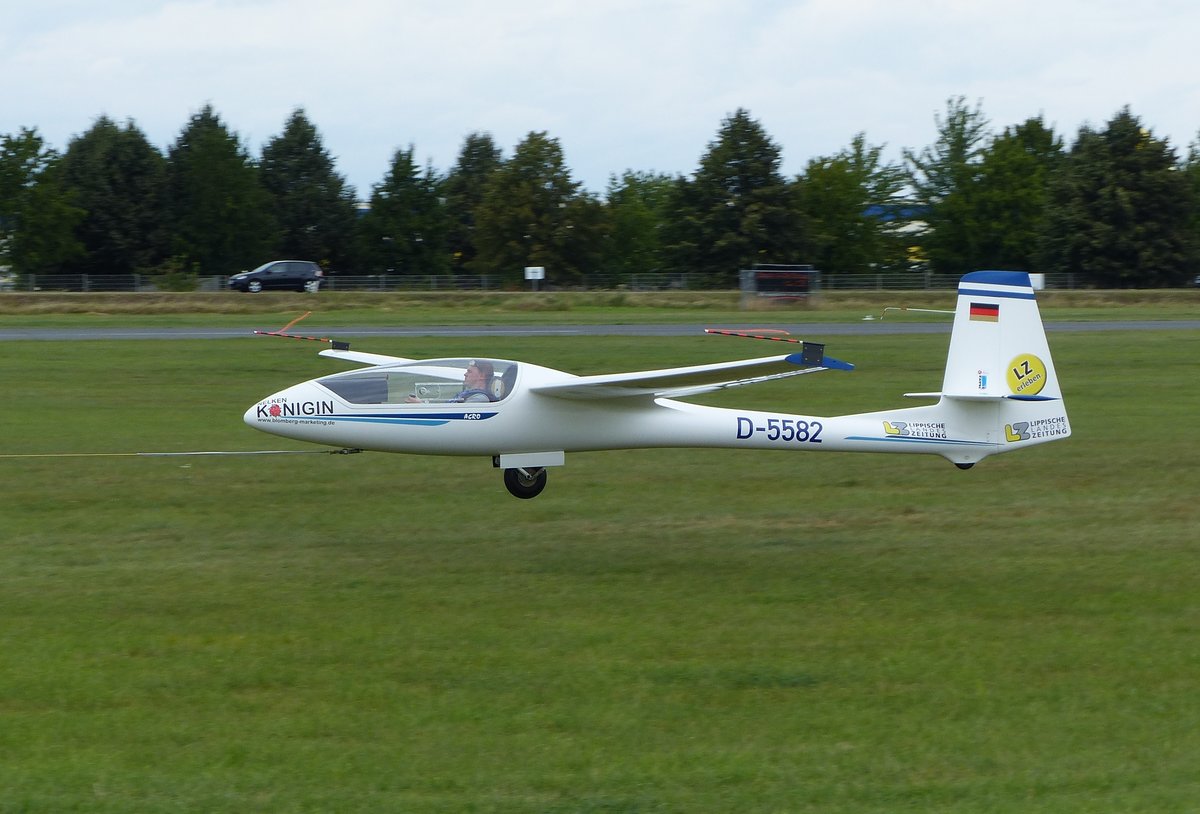 SZD-59 ACRO, D-5582 Teilnehmer der DM im Segelkunstflug 2016 in Gera (EDAJ) - Flugzeug-bild.de