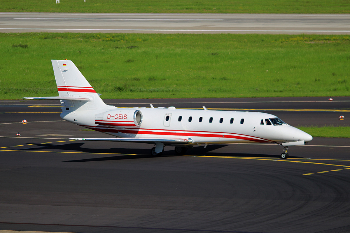 E-Aviation, Cessna 680 Citation Sovereign, D-CEIS, DUS, 17.05.2017 - Flugzeug-bild.de