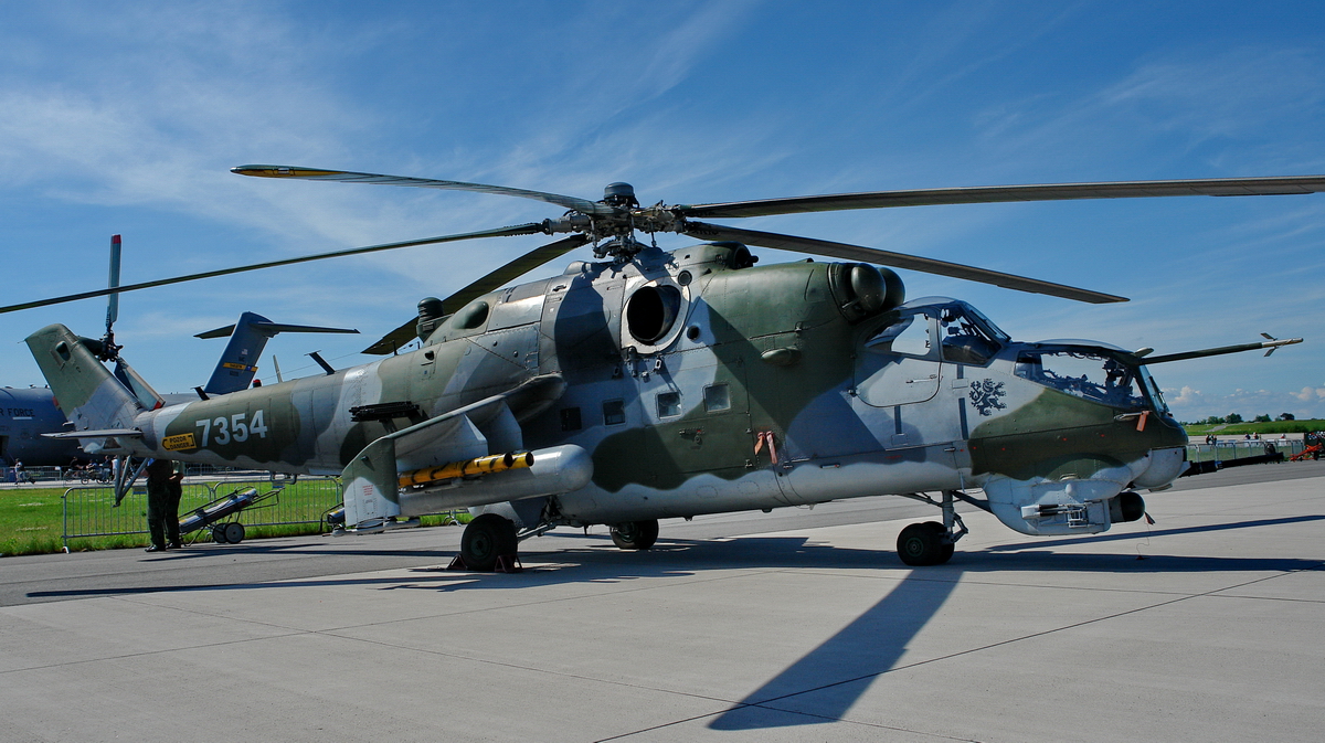 Mil Mi-24 Fotos - Flugzeug-bild.de