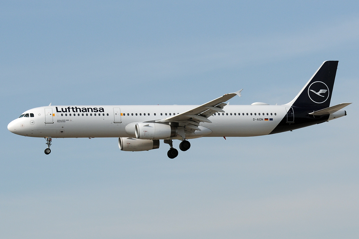 Airbus A 321-100/200 Fotos - Flugzeug-bild.de